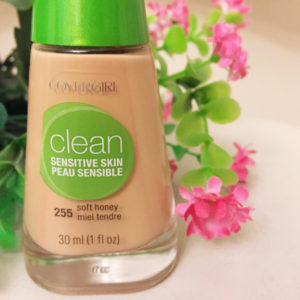 Covergirl Clean Foundation Review - Curiously Carmen